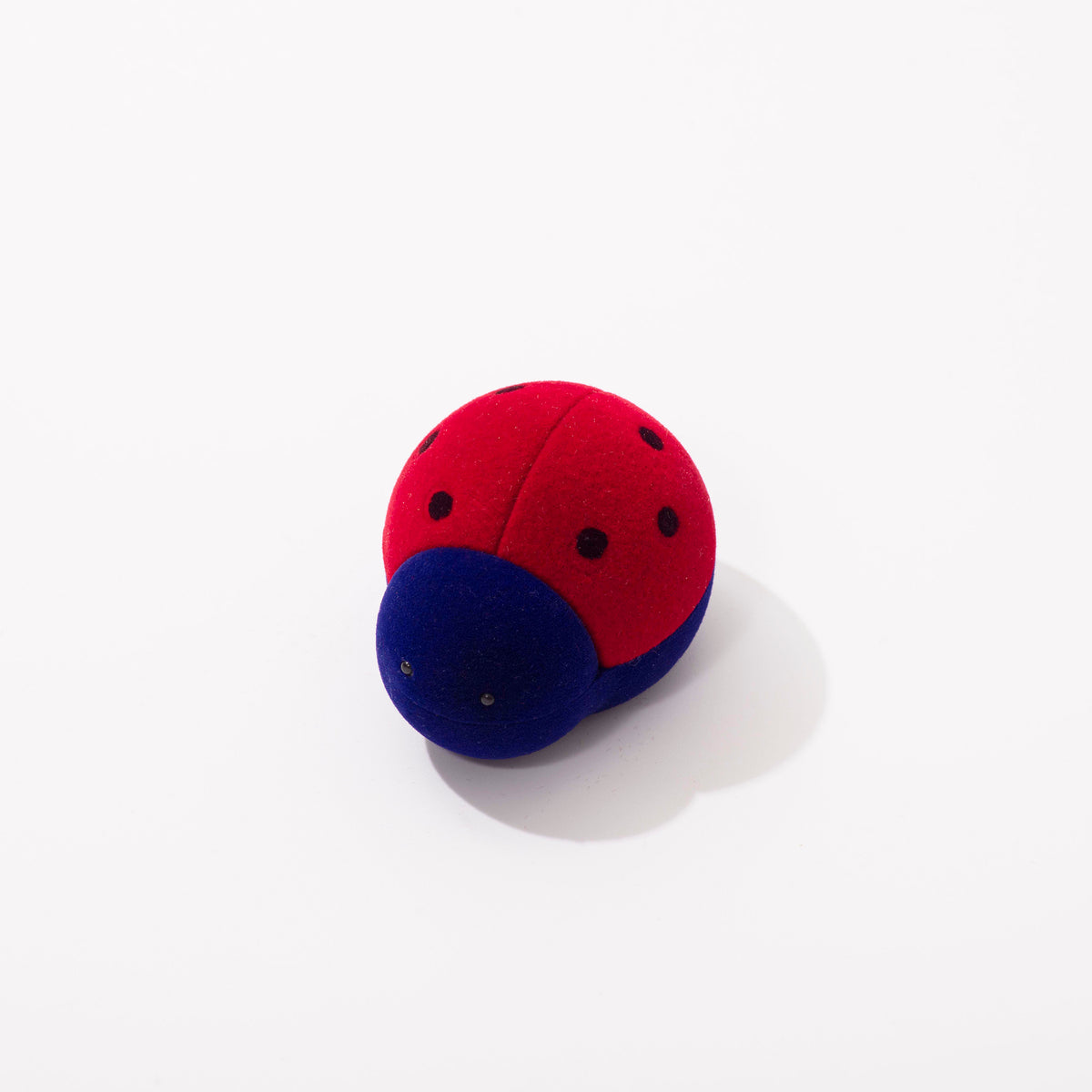 Mini nativity scene in ladybug – Galleria Mariana